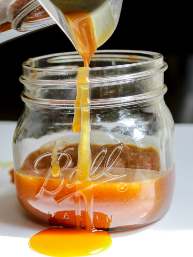 How to make caramel sauce recipe - Savoring Italy