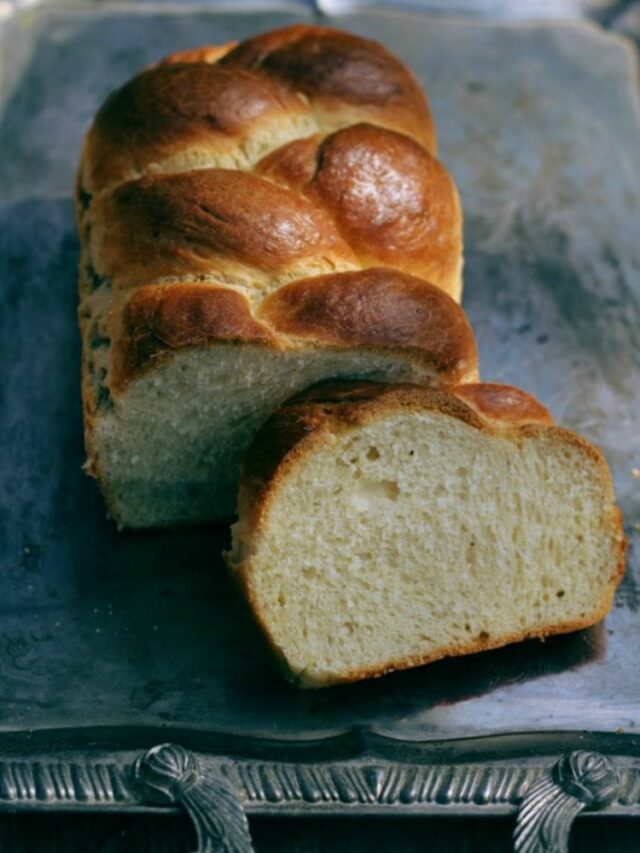 Crescia al Formaggio Recipe - Savoring Italy