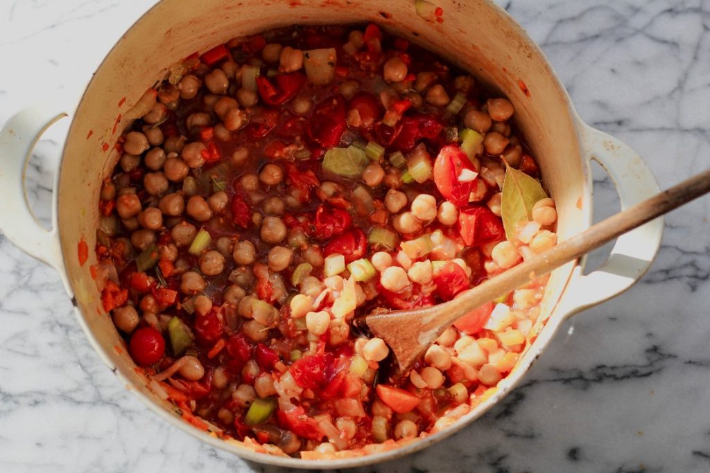 Pasta e Ceci-Italian Chickpea Soup - Savoring Italy