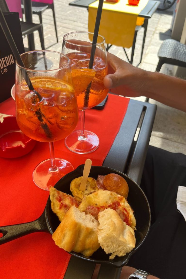 What Is Aperitivo in Italy? A Guide to the Italian Pre-Dinner Tradition ...