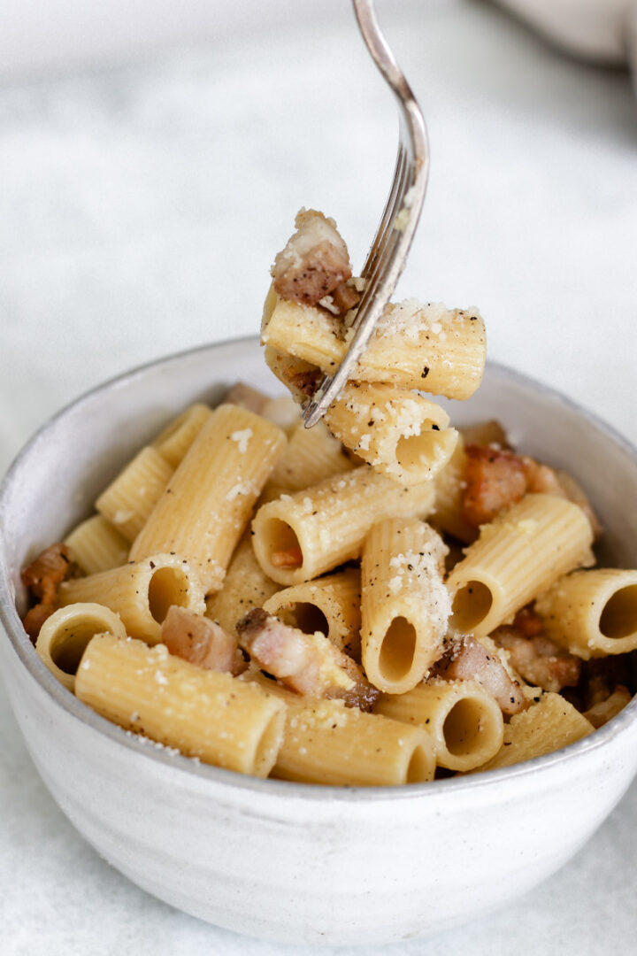 Easy Pasta alla Gricia (Classic Roman Recipe) - Savoring Italy