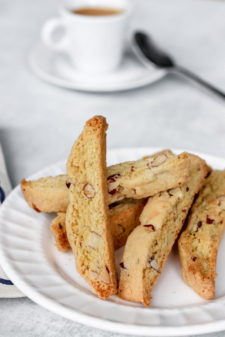 Easy Almond Biscotti Recipe (Italian Cantucci) - Savoring Italy