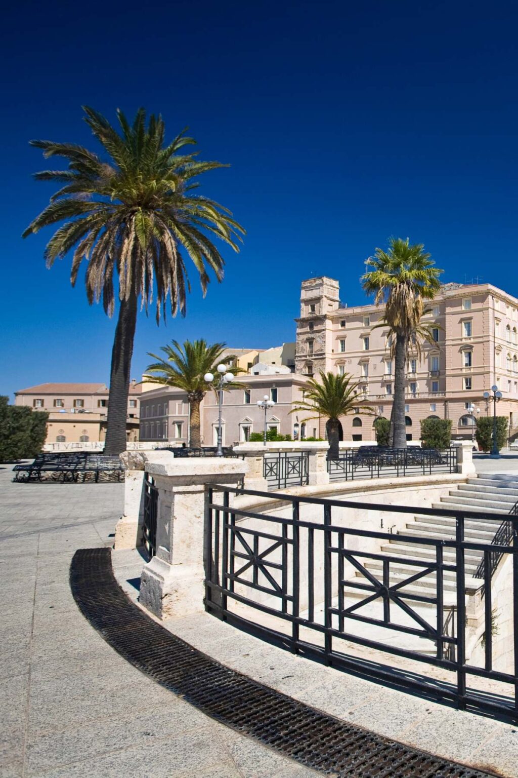 Cagliari, Italy: A Traveler's Guide to the Must-Do Things in Sardinia