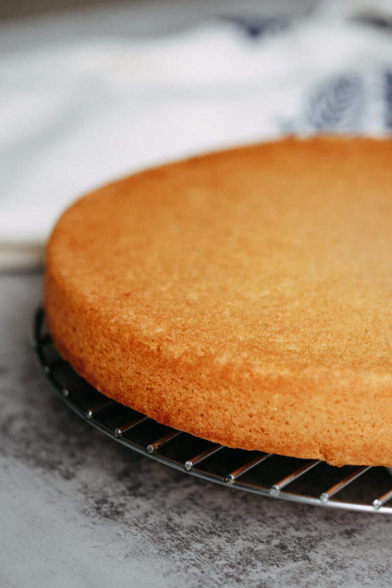 Easy Italian Sponge Cake (Pan Di Spagna Ricetta) - Savoring Italy