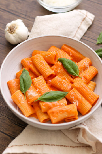 BEST Rigatoni alla Vodka Recipe - Savoring Italy