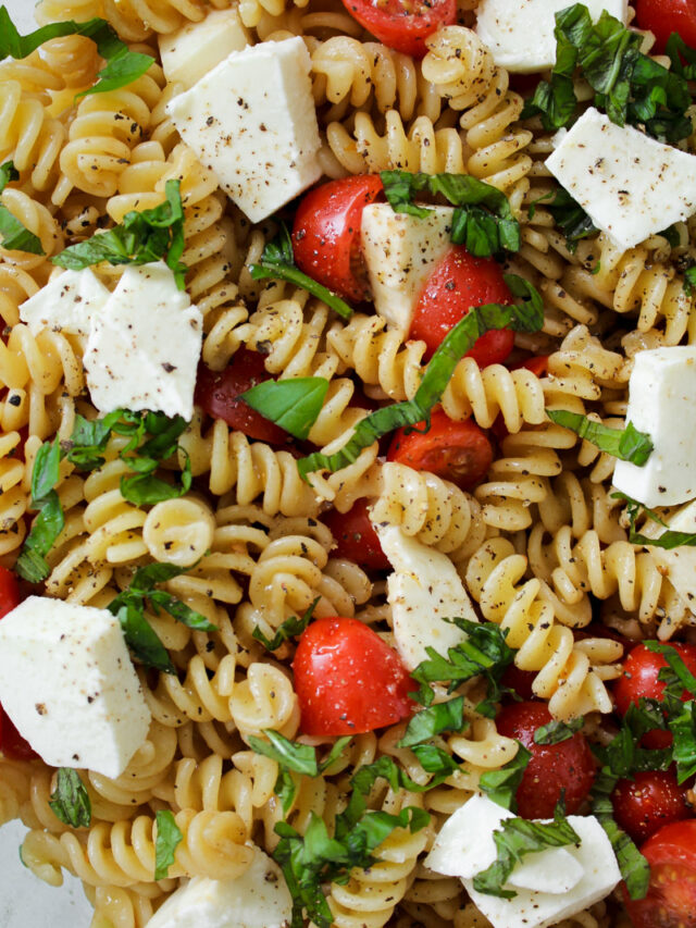 Easy Italian Caprese Pasta Salad Recipe - Savoring Italy