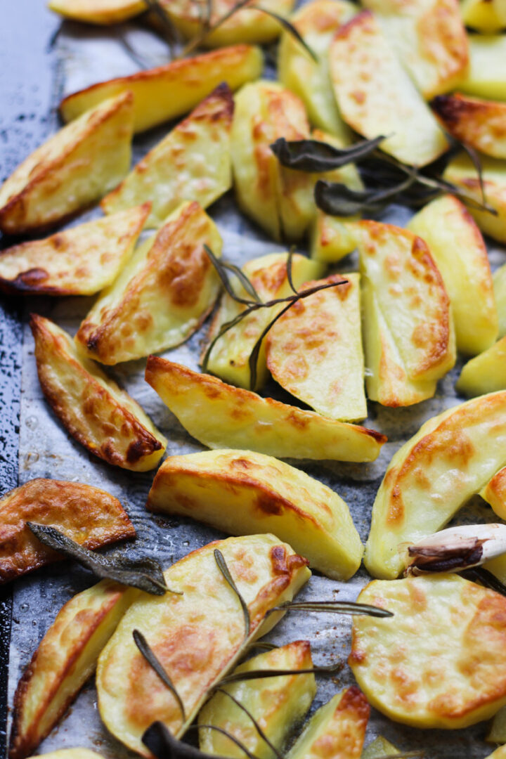 The Best Crispy Italian Roasted Potatoes (Patate al Forno) - Savoring Italy