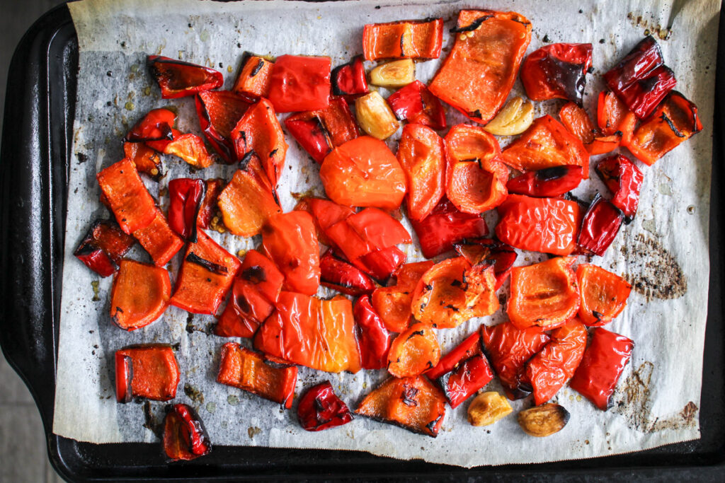 Roasted Red Pepper Soup (Easy & Creamy !) - Savoring Italy
